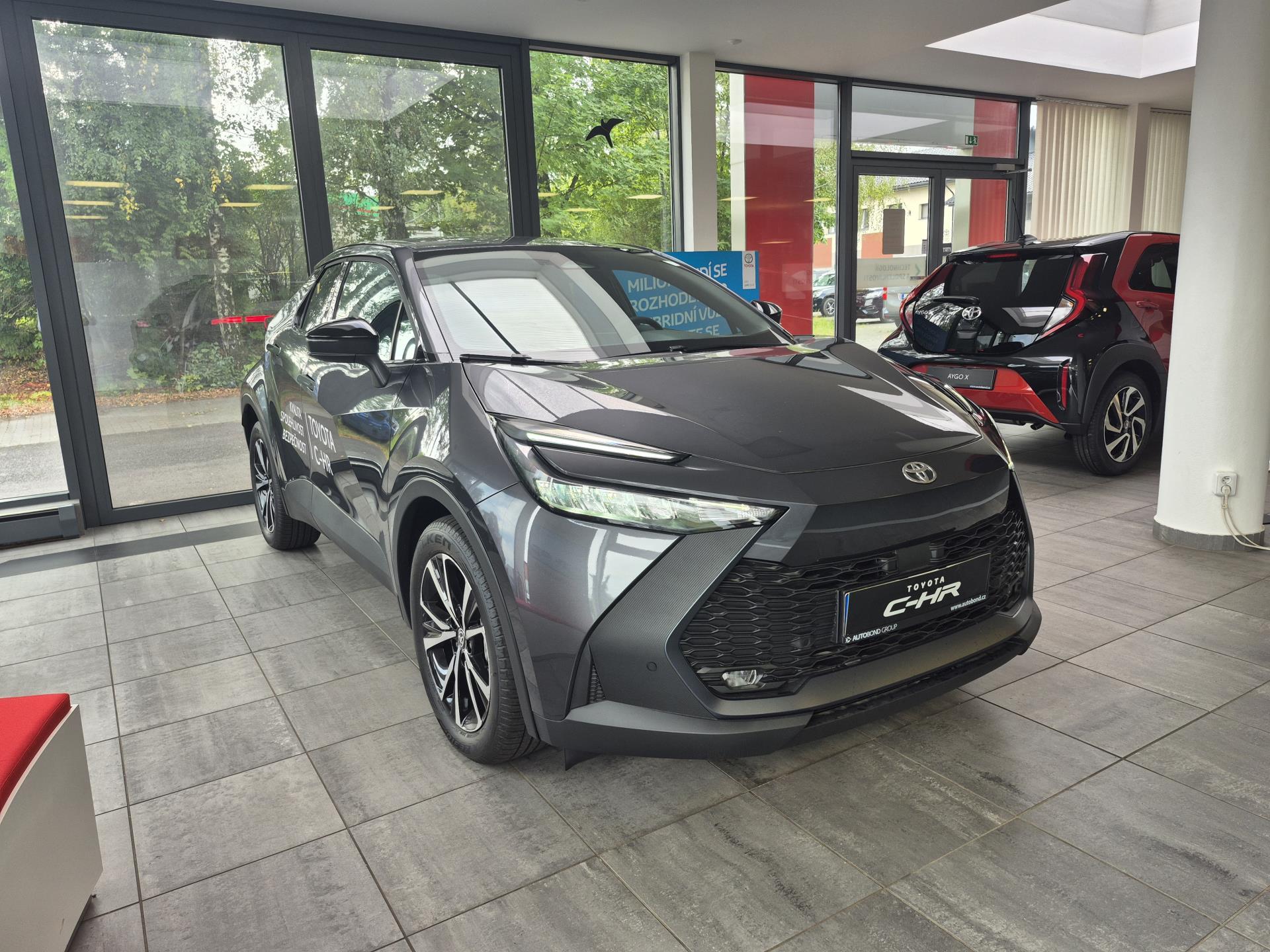 Toyota C-HR Style 1.8 Hybrid (140 k) – ONEFORCE